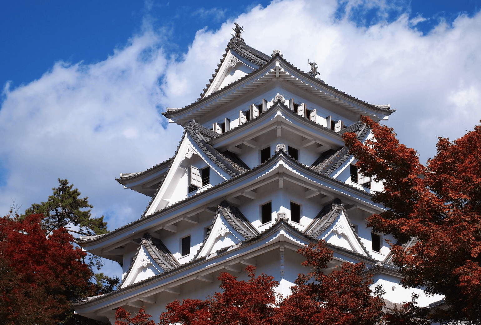 Castle Town Stroll in Gujo Hachiman | Edo-Era Streets, Traditional ...