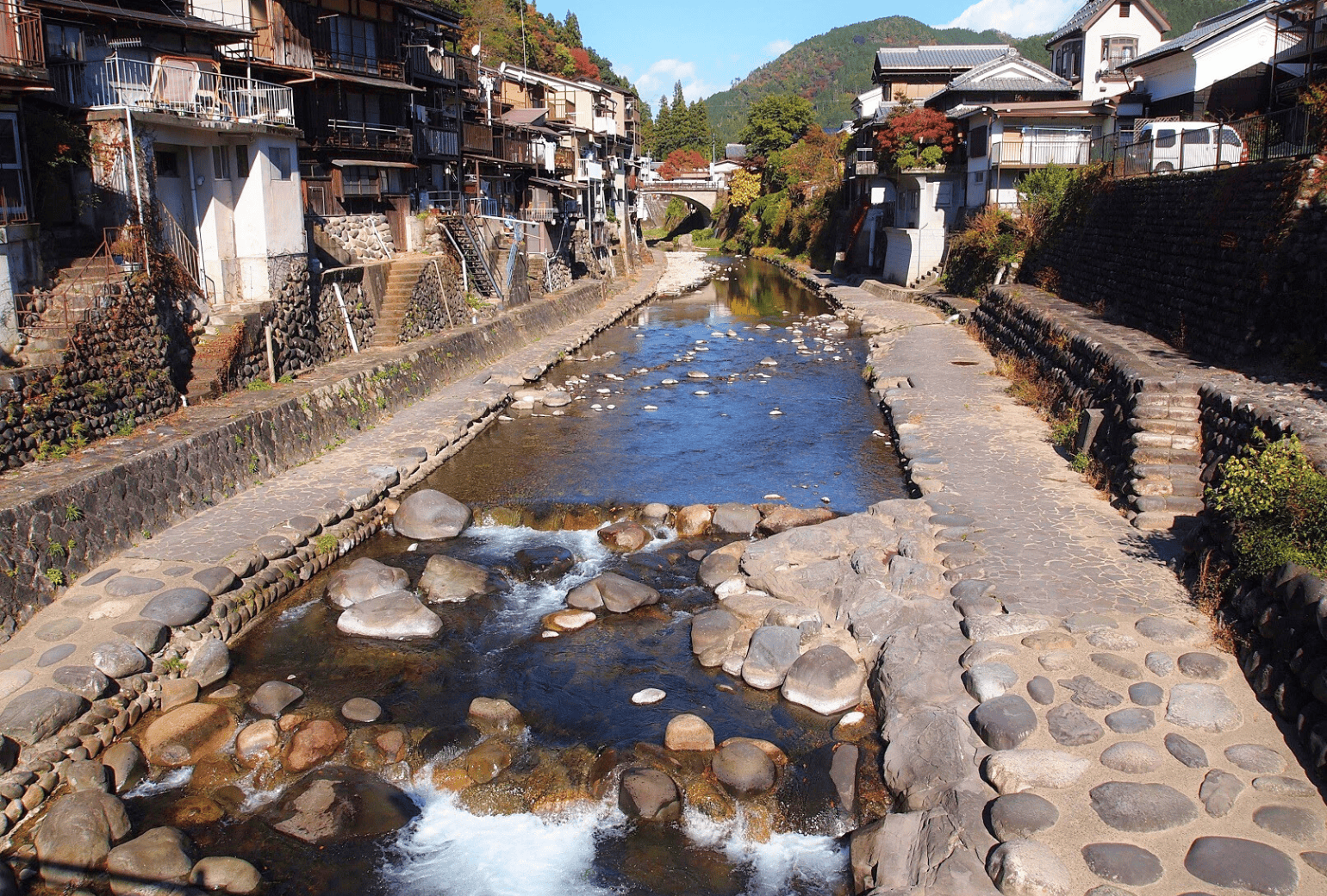 Castle Town Stroll in Gujo Hachiman | Edo-Era Streets, Traditional ...